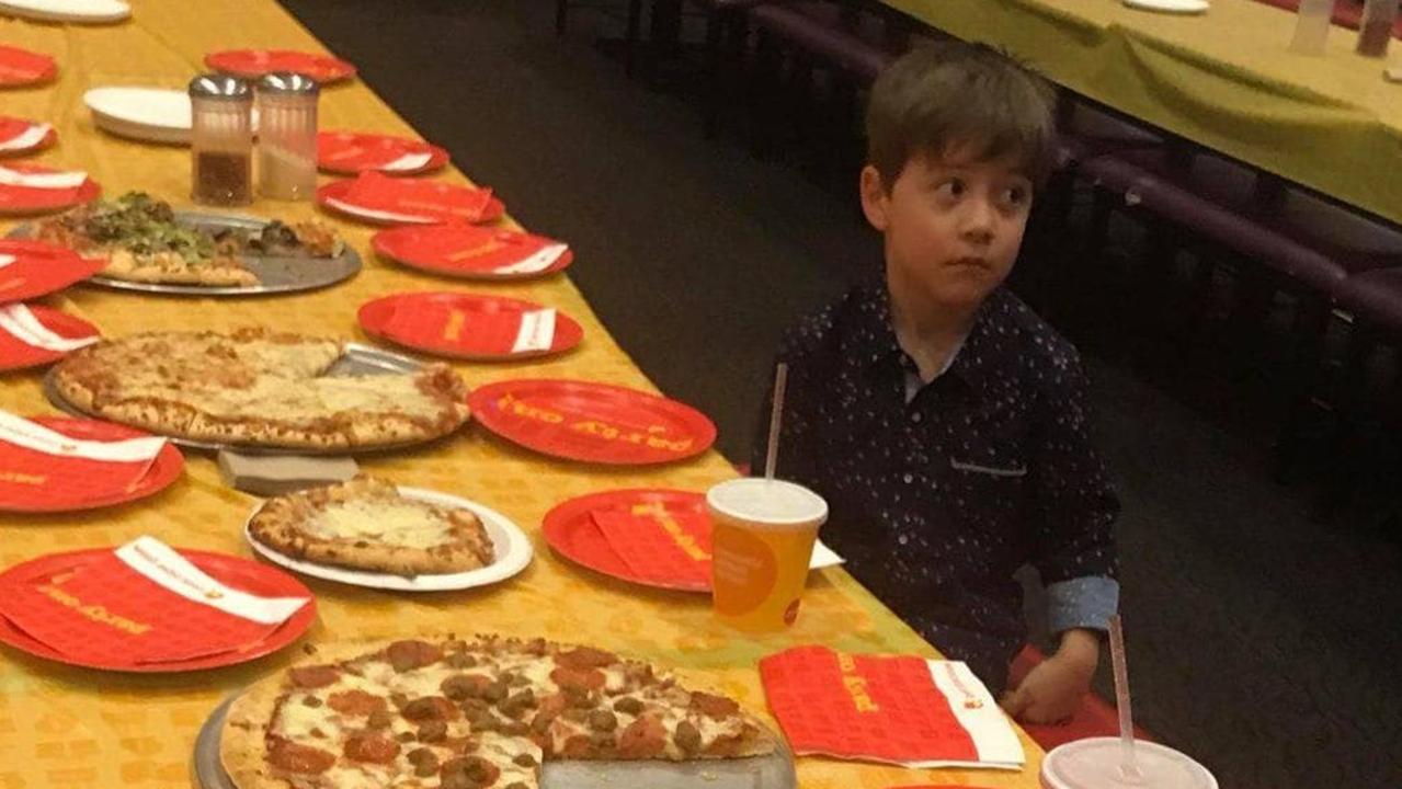 Woman Shows Her 6-Year-Old Son Sitting By Himself At His Birthday Party ...